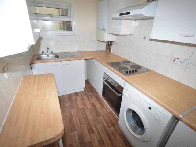 Peel Road, London E18, 1 bed flat to rent, £1,350 pcm | PrimeLocation