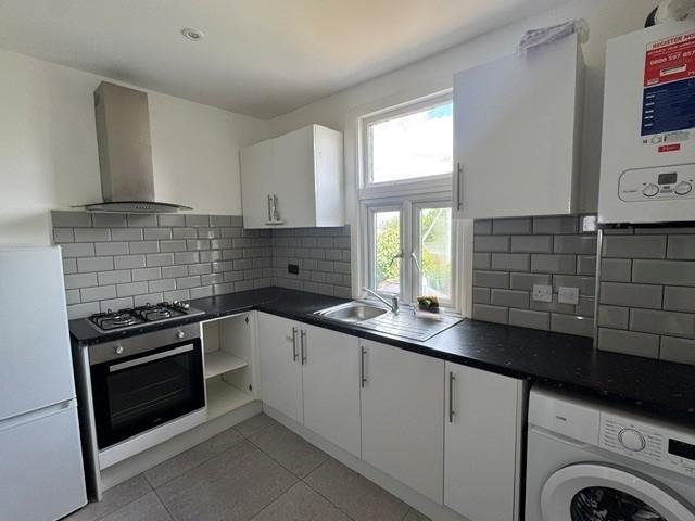 Peel Road, Wembley, HA9 2 bed flat to rent £2,000 pcm £462 pw