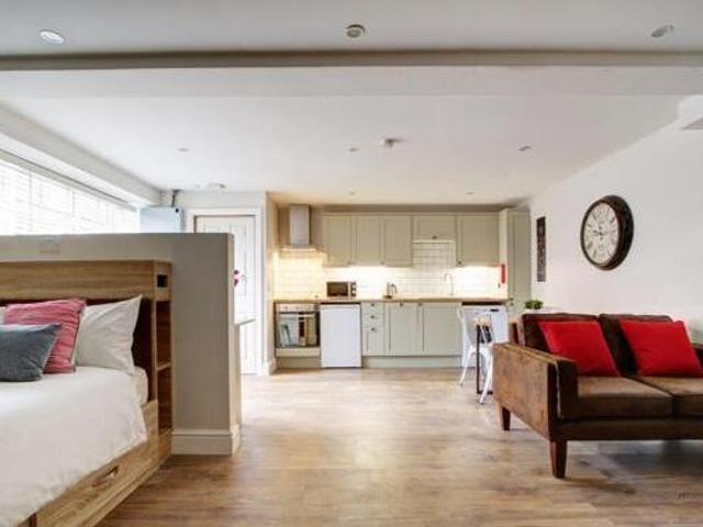 Peel Street, Nottingham, Studio Flat For