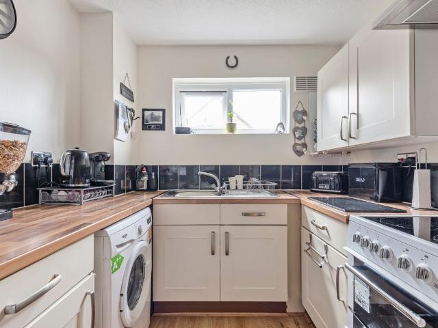 Peerless Drive, Harefield, Uxbridge UB9, 1 bed flat to rent, £1,300 pcm | PrimeLocation