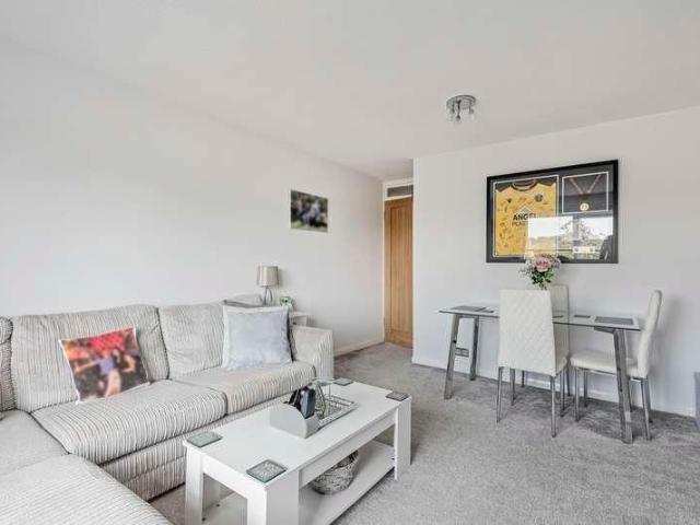 Peerless Drive, Harefield, Uxbridge, UB9