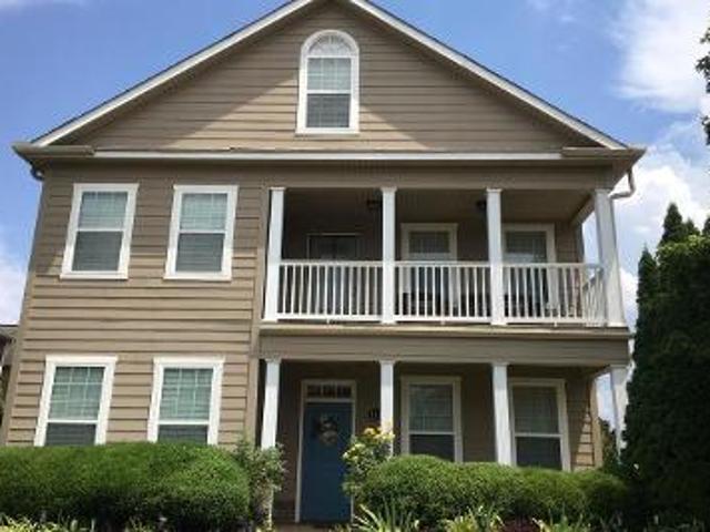 Pegasus Dr NW