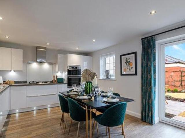 Peglars Way, Wichelstowe, 4 Bedroom Detached