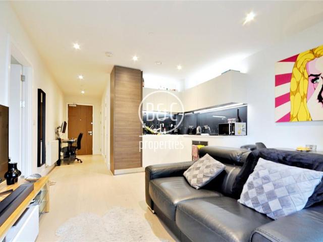 Pegler Square, Kidbrooke Village. 1 bed apartment to rent £1,750 pcm £404 pw