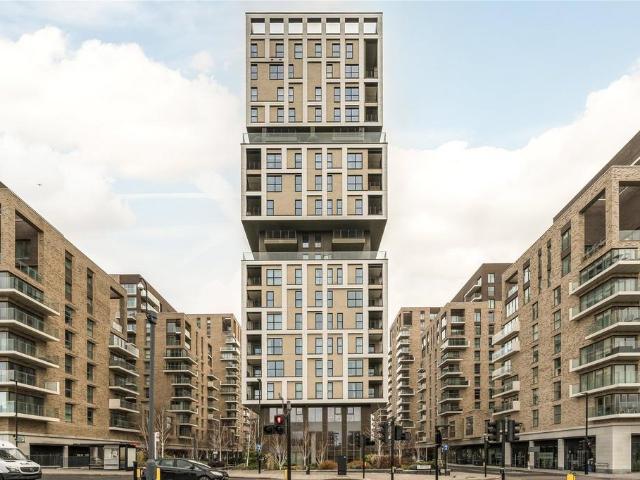 Pegler Square, Kidbrooke Village. 2 bed apartment to rent £2,400 pcm £554 pw