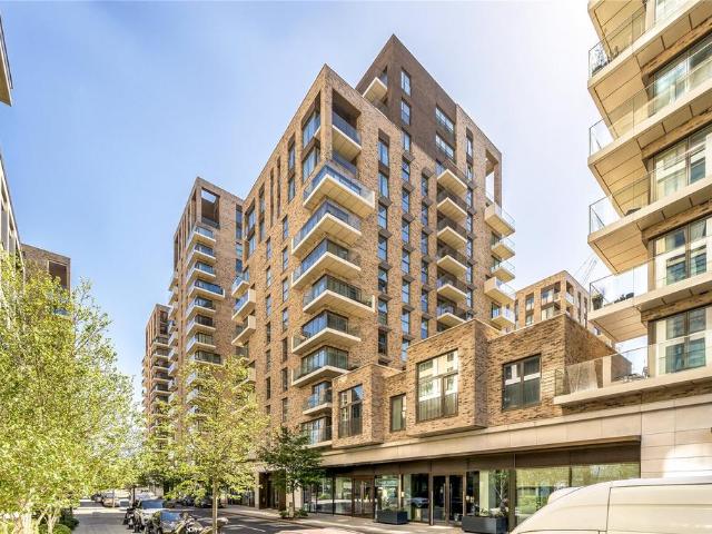 Pegler Square, Kidbrooke Village. 2 bed apartment to rent £2,500 pcm £577 pw
