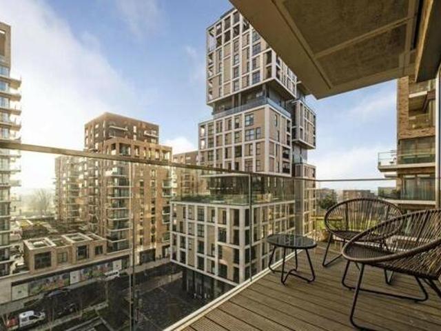 Pegler Square, London, 2 Bedroom Flat