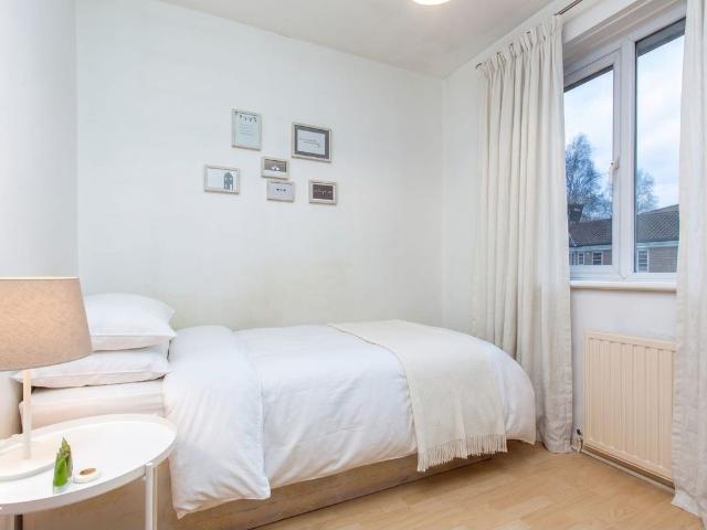 Pekin Close, London E14, Room to rent, £880 pcm | PrimeLocation