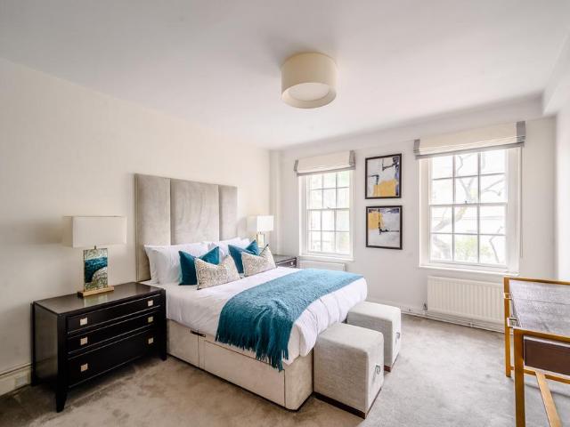 Pelham Court, Chelsea, London, SW3 2 bed flat to rent £4,550 pcm £1,050 pw