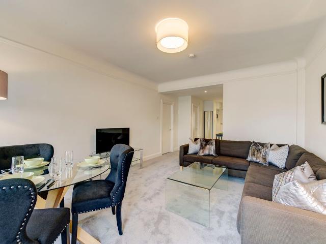 Pelham Court, Chelsea, London SW3, 2 bed flat to rent, £4,767 pcm | PrimeLocation