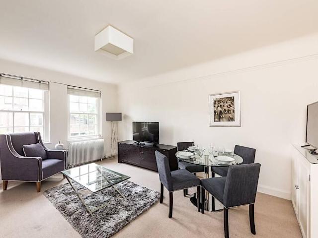 Pelham Court, Fulham Road, London SW3, 2 bed flat to rent, £3,900 pcm | PrimeLocation