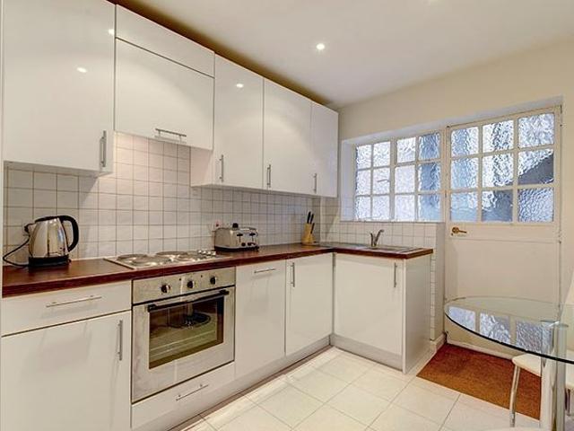Pelham Court, Fulham Road, London SW3, 2 bed flat to rent, £4,767 pcm | PrimeLocation