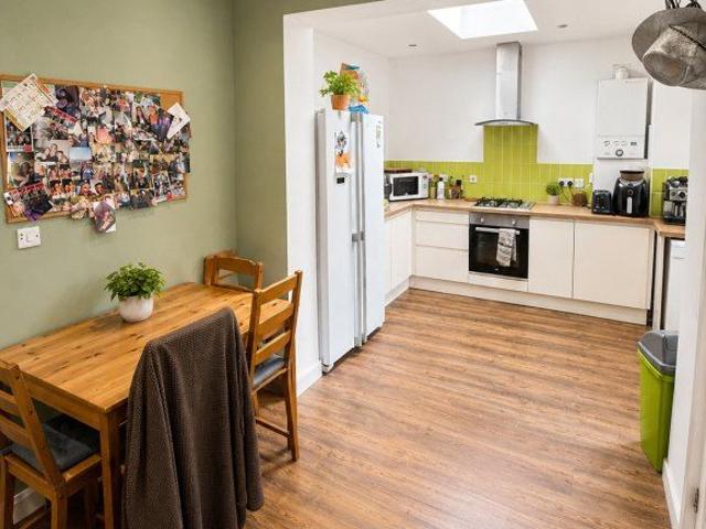Pelham Crescent, Nottingham, Nottinghamshire NG9, 6 bed shared accommodation to rent, £477 pppm | PrimeLocation