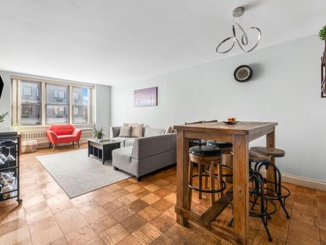 Pelham Pkwy S Apt B, Bronx, Property For Sale