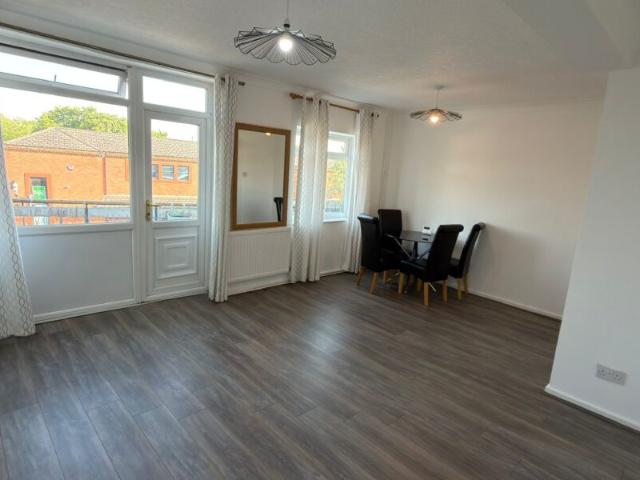 Pelham Place, Chapel Allerton, Leeds, LS7 3QZ 5453 sbliving | sbliving