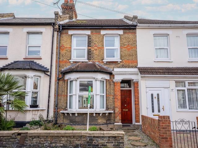 Pelham Road South, Gravesend, Kent DA11, 2 bed terraced house to rent, £1,250 pcm | PrimeLocation
