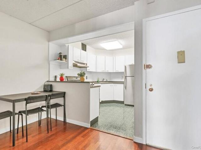 Pelham Rd Apt,new Rochelle, Condo For Sale