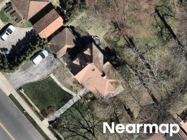 Pelhamdale Ave