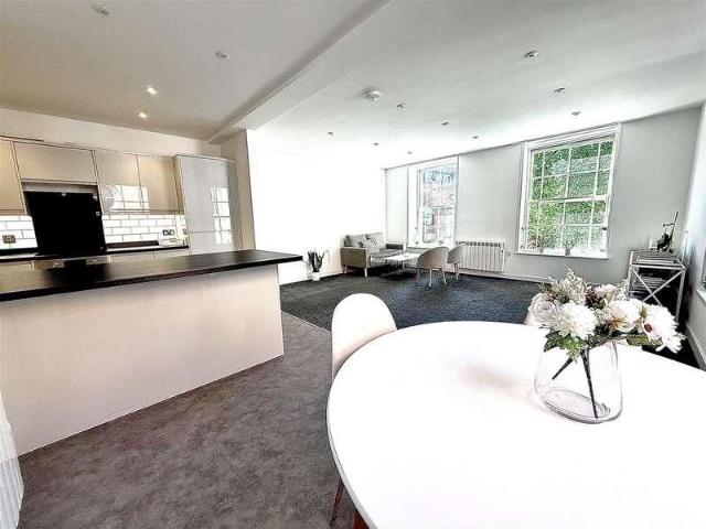 Pelhams Lane, CO1