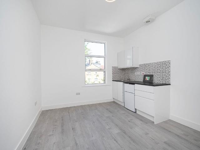 Pellerin Road, Stoke Newington, London N16, Studio to rent, £1,400 pcm | PrimeLocation