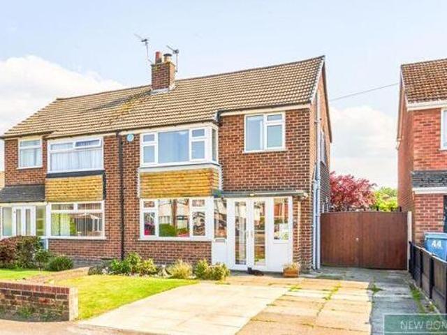 Pellham Road, Thelwall, 3 Bedroom Semi detached