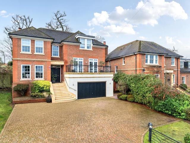 Pelling Hill, Old Windsor, Windsor. 5 bed detached house to rent £6,995 pcm £1,614 pw