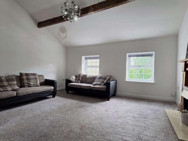 Pellon Lane, Halifax HX1, Studio to rent, £600 pcm | PrimeLocation