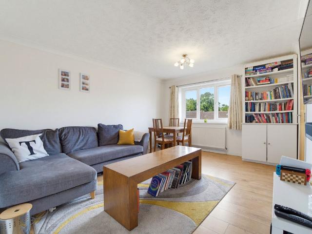 Peplow Close, West Drayton UB7, 2 bed flat to rent, £1,550 pcm | PrimeLocation