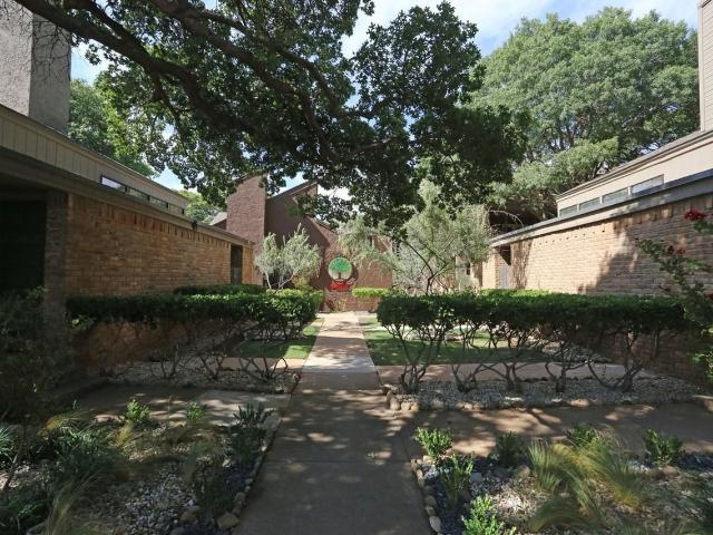 Peppertree Apartments 3 Bedroom Apartment for Rent at 5302 11th St, Lubbock, TX 79416