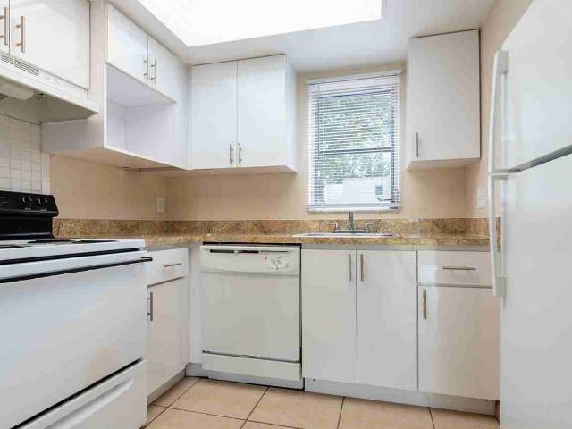 Peppertree Apartments 1 Bedroom Apartment for Rent at 3011 Broadway, Fort Myers, FL 33901