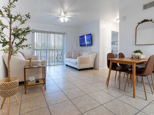 Peppertree Apartments 2 Bedroom Apartment for Rent at 3011 Broadway, Fort Myers, FL 33901
