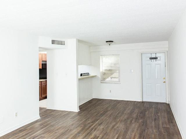 PEPPERWOOD APARTMENTS DPM LLC 2 Bedroom Apartment for Rent at 13725 Susan Kay Dr, Tampa, FL 33613