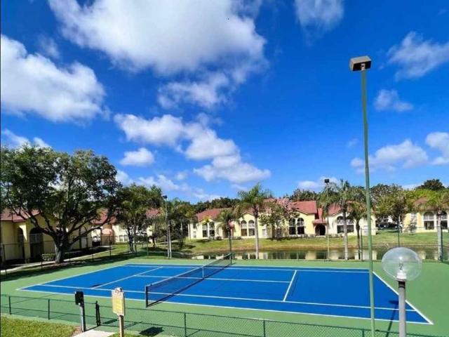 Pepper Cove 2 Bedroom Apartment for Rent at 9300 Sw 137th Ave, Miami, FL 33186