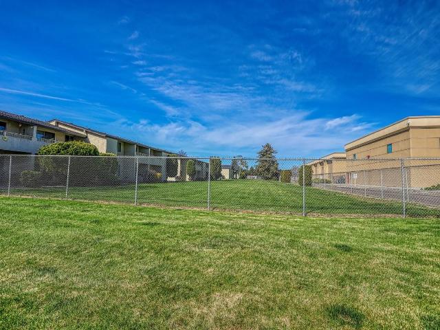 Pepper Tree Village Apartments 2 Bedroom Apartment for Rent at 507 N Arthur St, Kennewick, WA 99336