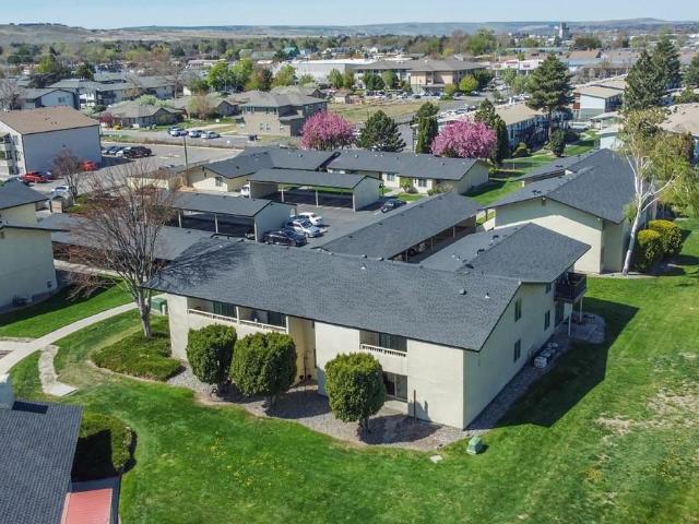 Pepper Tree Village Apartments 2 Bedroom Apartment for Rent at 507 N Arthur St, Kennewick, WA 99336