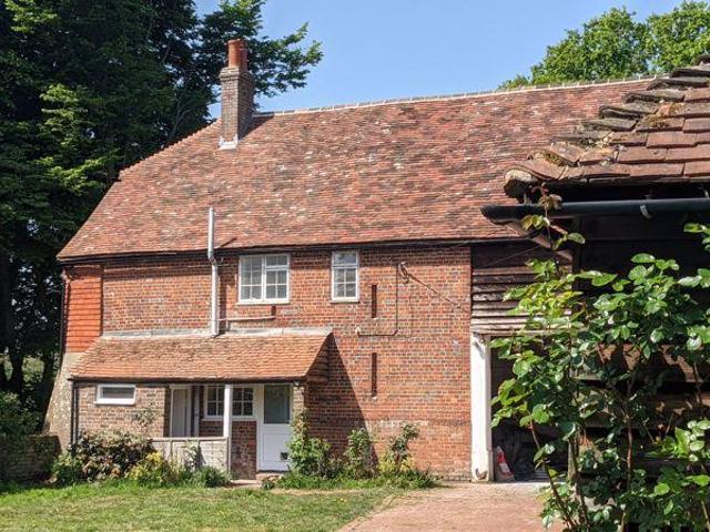 Peppers Lane, Ashurst 3 bed character property to rent £1,850 pcm £427 pw