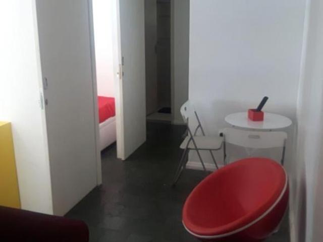 Pequeno apto de 2 quartos