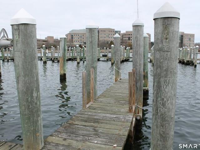 Pequot Ave Unit,new London, Condo For Sale