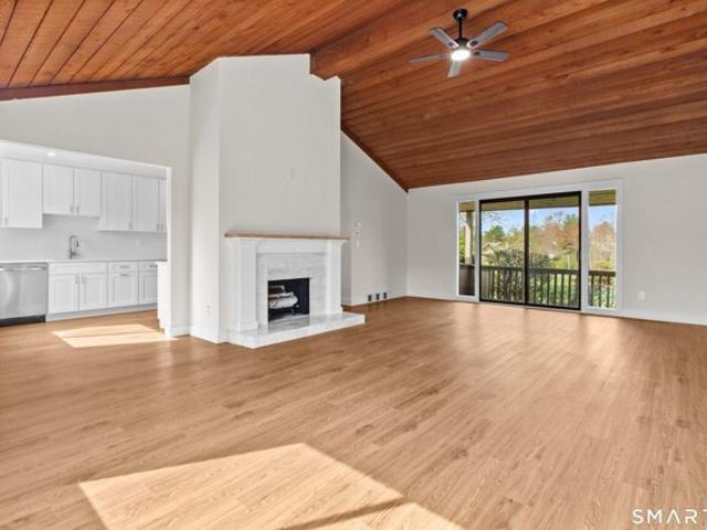 Pequot Ln Unit A, Stratford, Condo For Sale
