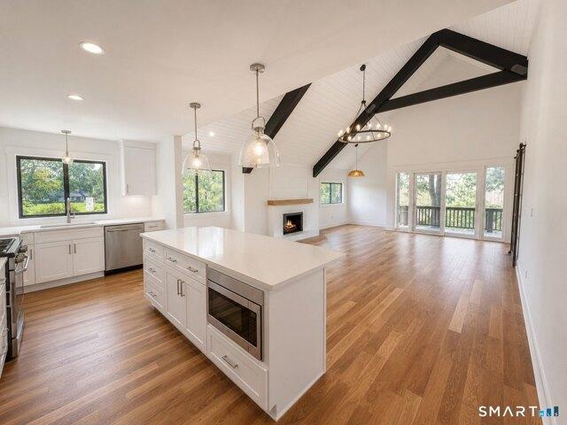 Pequot Ln Unit B, Stratford, Home For Sale