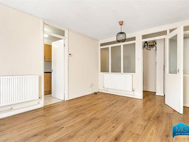 Pert Close, London N10, 1 bed flat to rent, £1,600 pcm | PrimeLocation