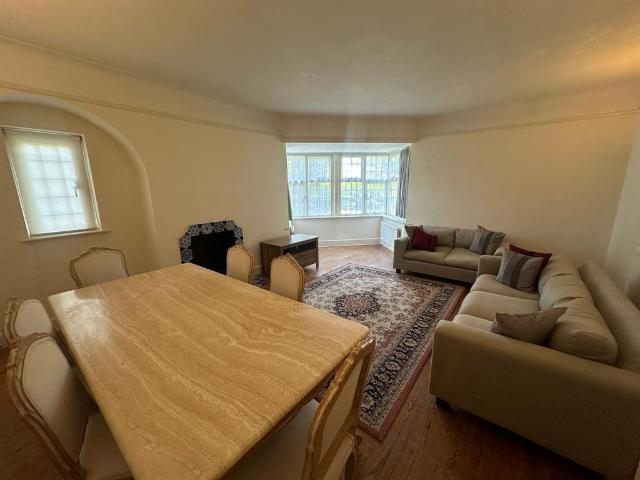 Perth House, Queens Drive, West Acton 2 bed flat to rent £2,000 pcm £462 pw