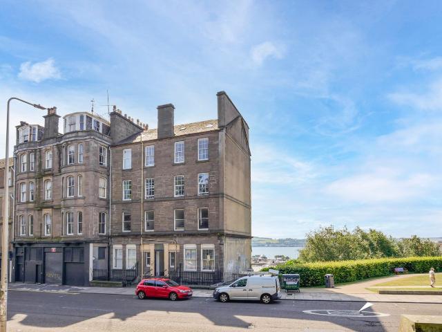 Perth Road, Dundee DD1, 2 bed flat to rent, £1,350 pcm | PrimeLocation
