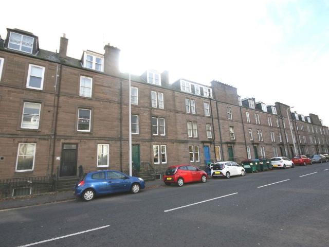 Perth Road, Dundee DD2, 3 bed flat to rent, £1,100 pcm | PrimeLocation