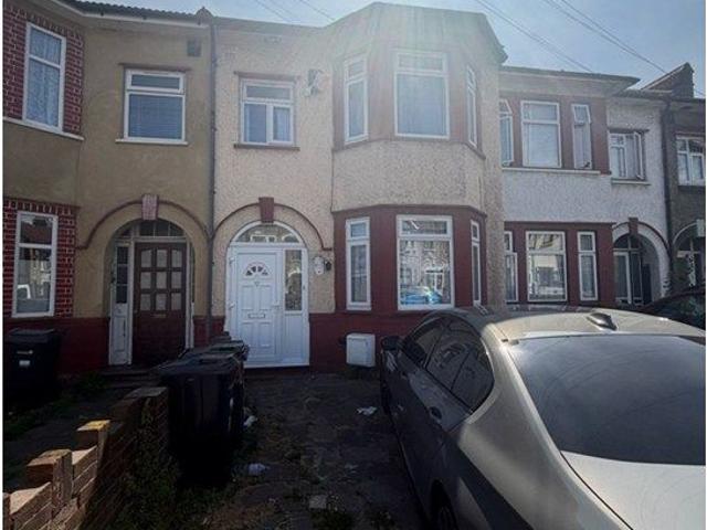 Perth Road, Ilford IG2, 4 bed terraced house to rent, £2,700 pcm | PrimeLocation