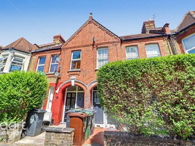 Perth Road, London 2 bed flat to rent £1,900 pcm £438 pw