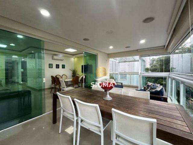 PERTO DO MAR Apartamento com 3 suítes à venda na Praia das Pitangueiras Guarujá/SP
