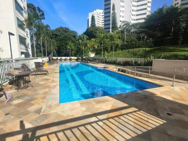 Perto do metro Vila Sonia, 2 dormitorios 1 suite 1 vaga Varanga gourmet