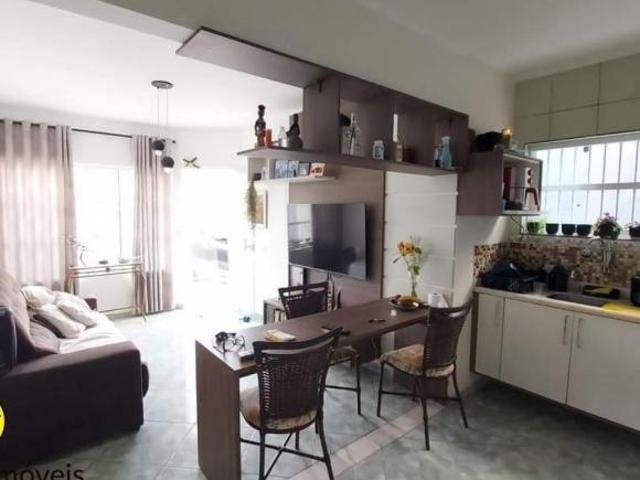 Peruíbe SP: Casa à venda com 2 quartos, 1 sala, 2 vagas de garagem !