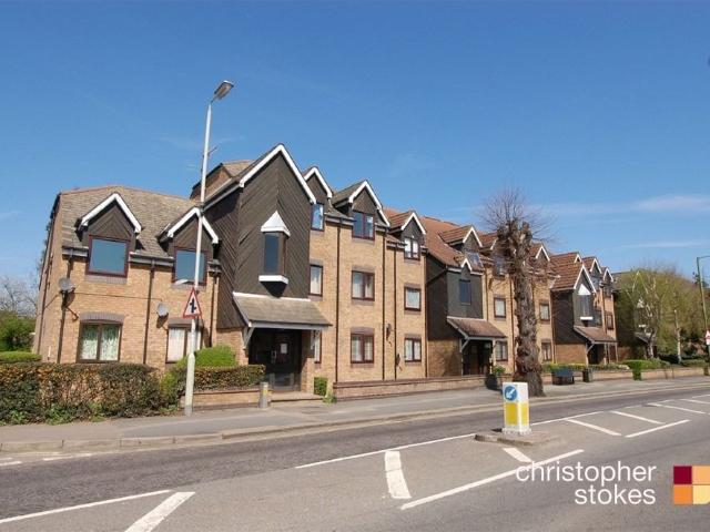 Percival Court, Windmill Lane, Cheshunt, Hertfordshire EN8, 2 bed flat to rent, £1,550 pcm | PrimeLocation